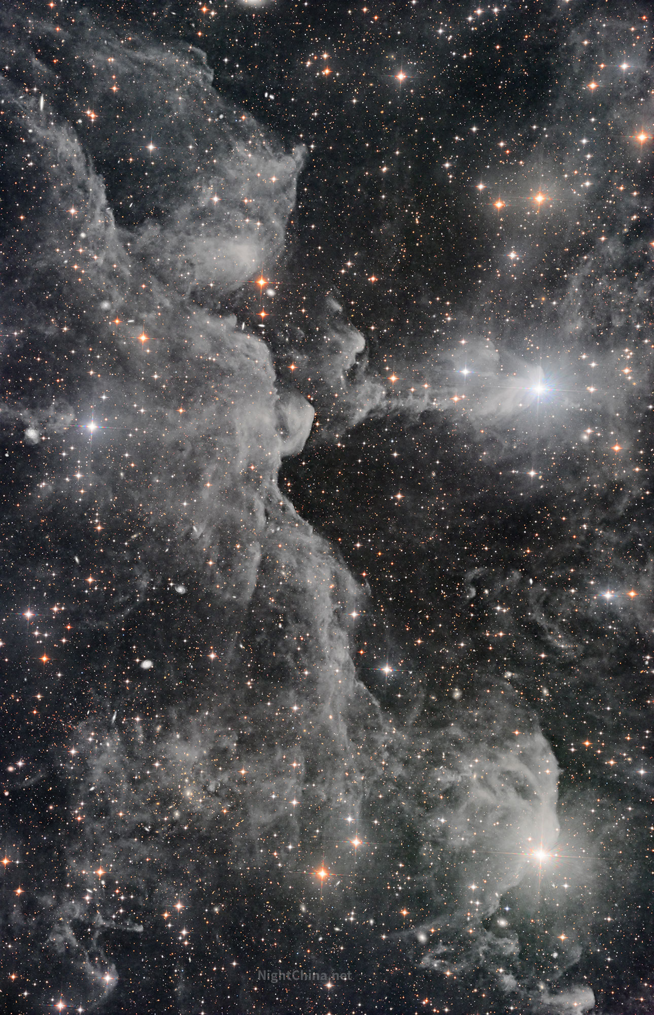 LBN 801 – 夜空中国